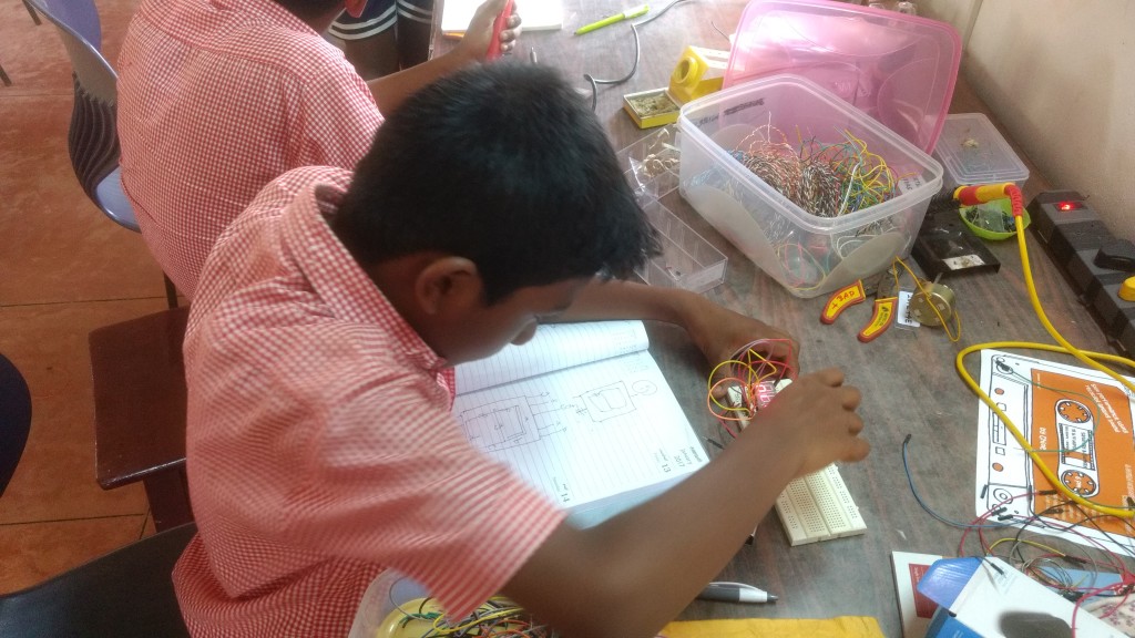 7th girls and boys working with SSD (Seven Segment Displays) – C3STREAM ...